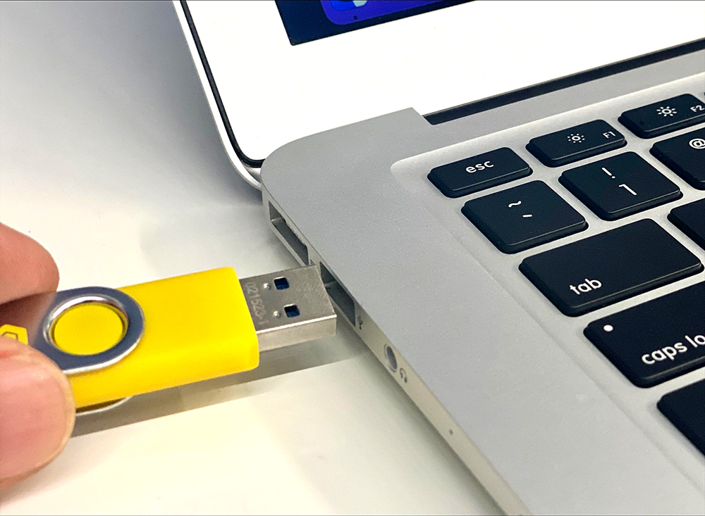 Adobe Reader Conflict with Write Protected USB Flash Drives: Explained ...